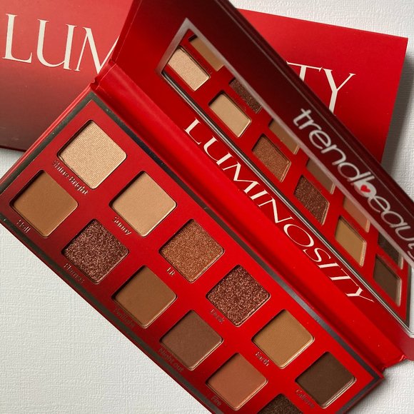 Trendbeauty | Makeup | Trendbeauty Luminosity Eyeshadow Palette | Poshmark